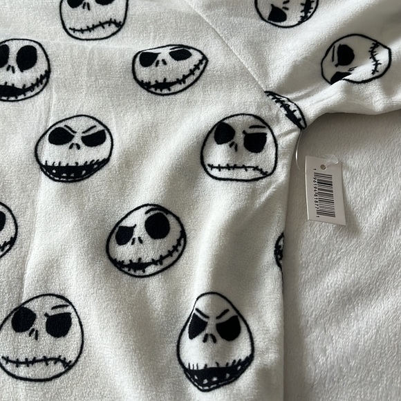 Disney | Intimates & Sleepwear | Nwt Jack Skellington Fleece Pajama Set ...